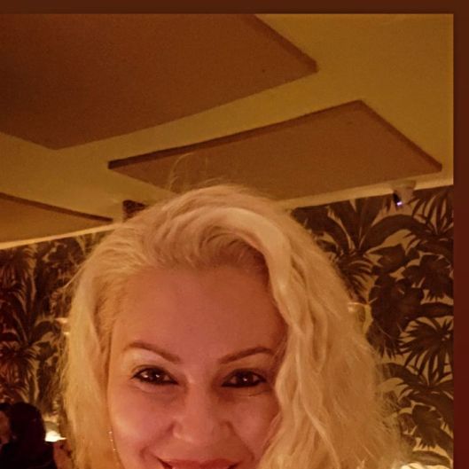 Professional Cuddler in Springfield, Illinois | Iasmina