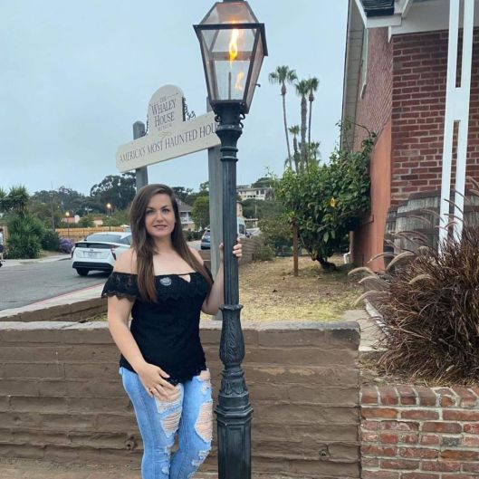 Cuddle Therapy | Book a Professional Cuddler today