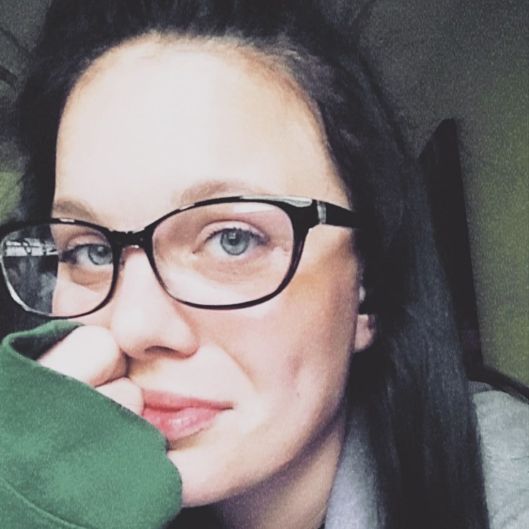 Professional Cuddler in Owosso, Michigan | LunaV