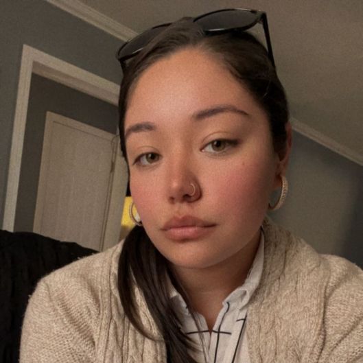 Professional Cuddler in Berkeley, California | Emily831
