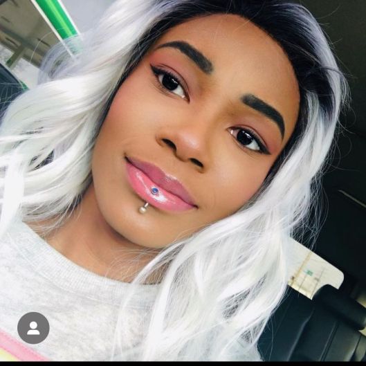 Professional Cuddler in Flint, Michigan, US | CocoCuddly