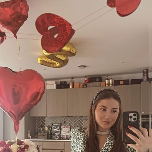 Professional Cuddler in London, England | Youme_cuddle