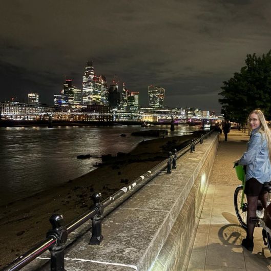 Professional Cuddler in London, England | touchunwind