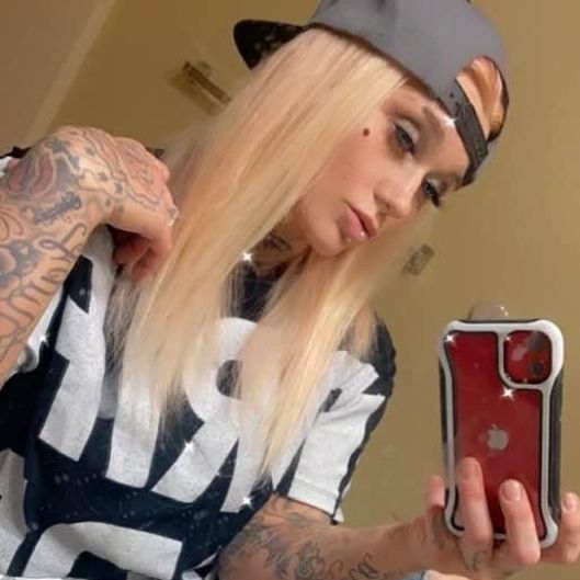 Professional Cuddler in Mesa, Arizona | KillMeWCuddles