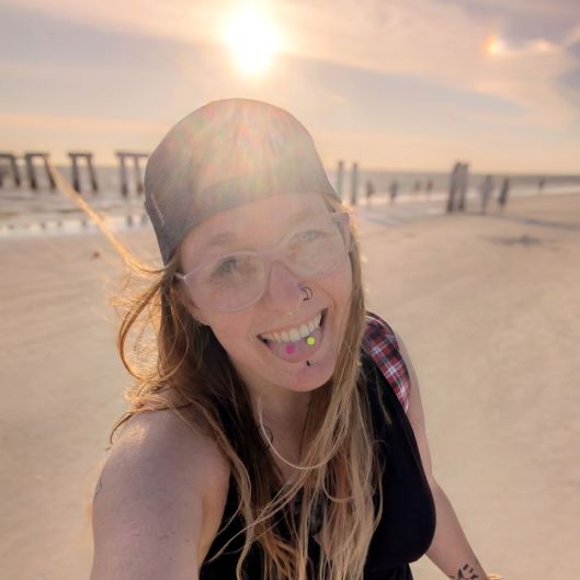 Professional Cuddler in Fort Myers, Florida, US | ScarletCuddles