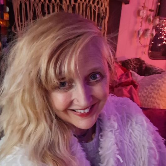Professional Cuddler in Kennewick, Washington | ellysha