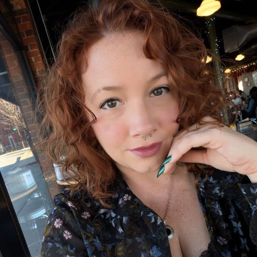 Professional Cuddler in Des Moines, Iowa | WarmVibesBren