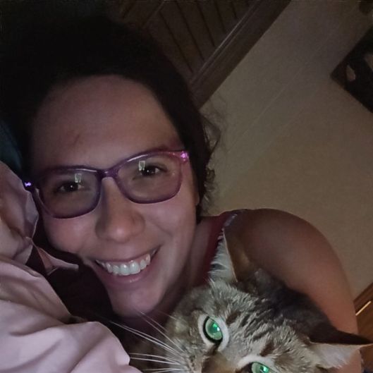 Professional Cuddler in Belding, Michigan | ElizabethLynnR
