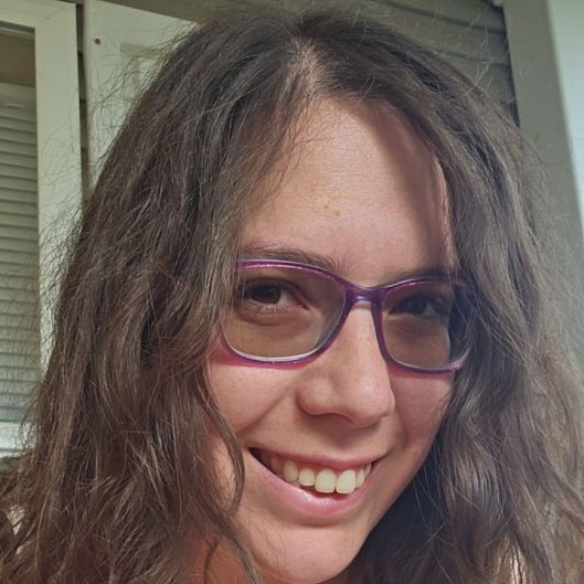 Professional Cuddler in Belding, Michigan | ElizabethLynnR