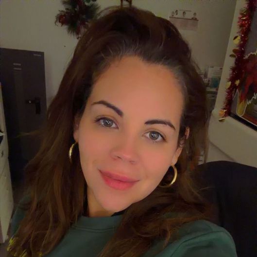 Professional Cuddler in Columbus, Ohio | LatinaK