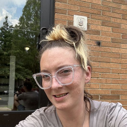 Professional Cuddler in Parma, Ohio | shiningstarrs