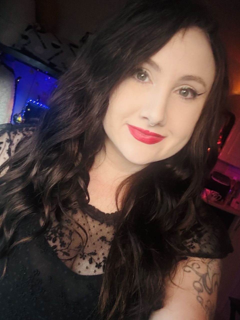 Professional Cuddler in Westbury, New York | Ruby_Red