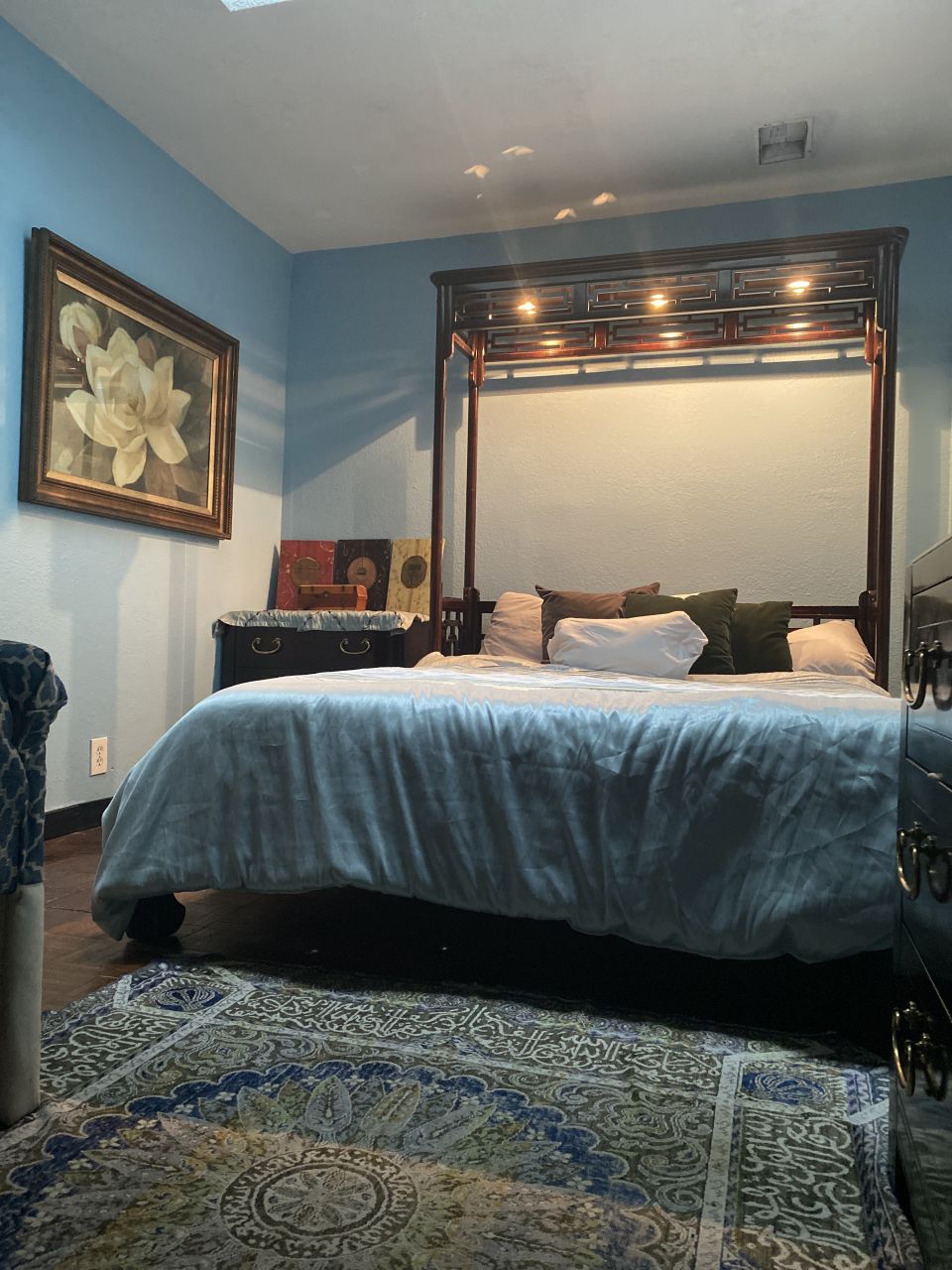 Professional Cuddler in Tampa, Florida | BeachHouseofZen