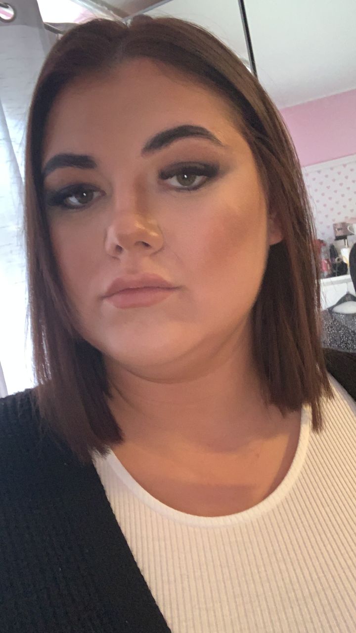 Professional Cuddler in London, England | Coco2023