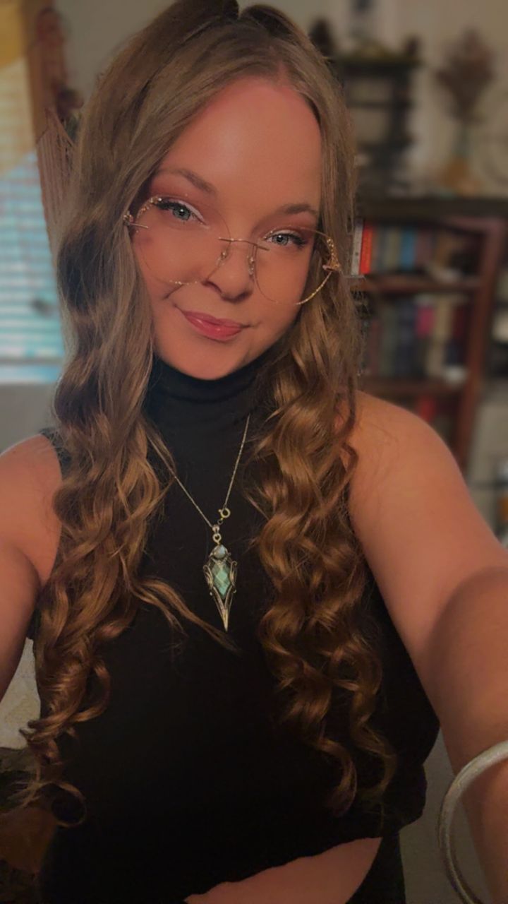 Professional Cuddler in Denver, Colorado | KuddlyTina