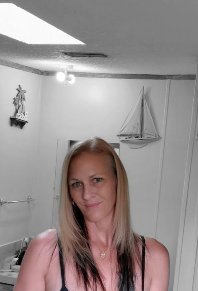 Professional Cuddler in Spring Hill, Florida, US | BadBitch33