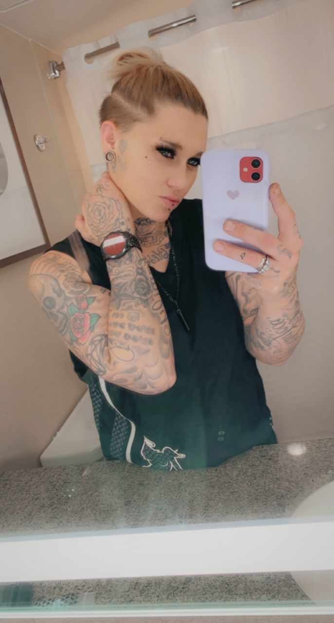 Professional Cuddler in Mesa, Arizona | KillMeWCuddles