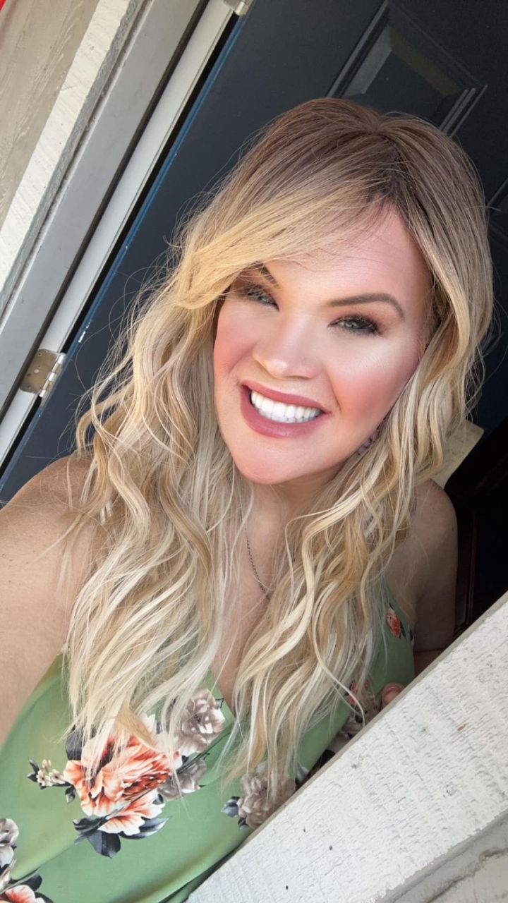 Professional Cuddler in Orlando, Florida | MagicalPillows