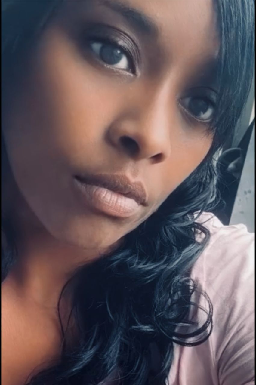 Professional Cuddler in Toronto, Ontario | NiaM