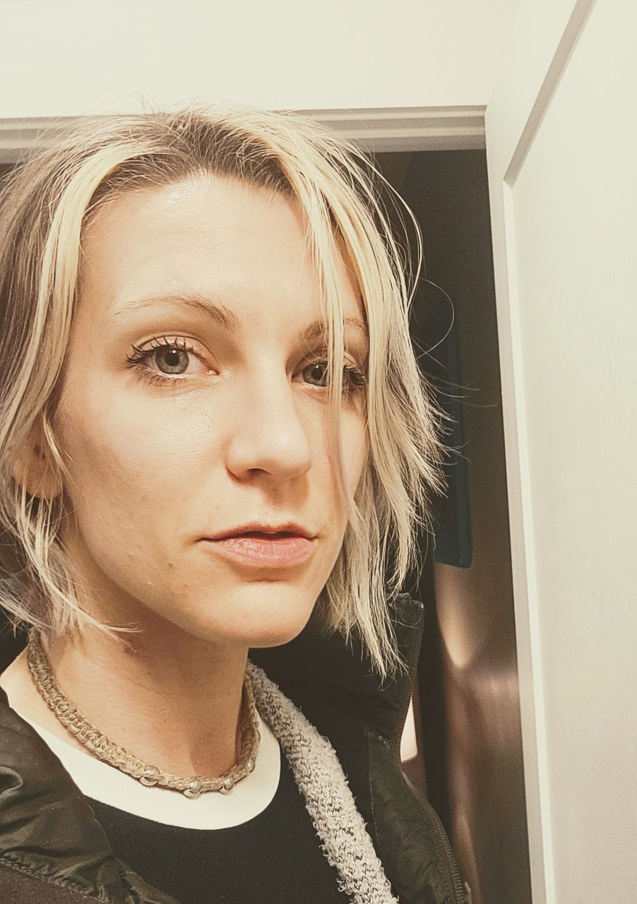 Professional Cuddler in Chattanooga, Tennessee | lolo_mosh