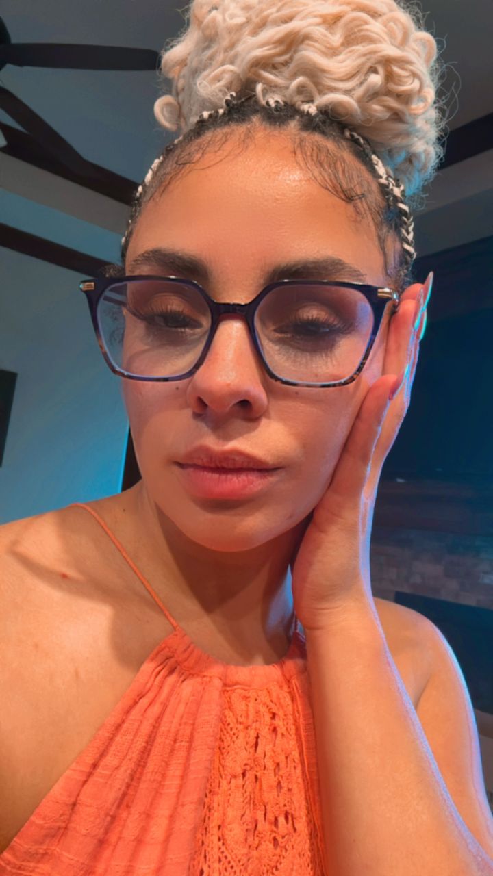 Professional Cuddler in Oklahoma City, Oklahoma | Angel_ish